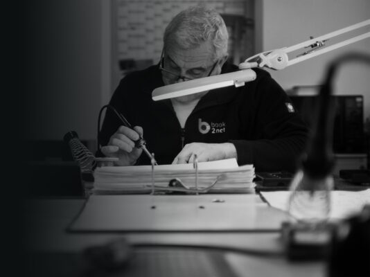 Planetary scanners, document scanners & digitization solutions